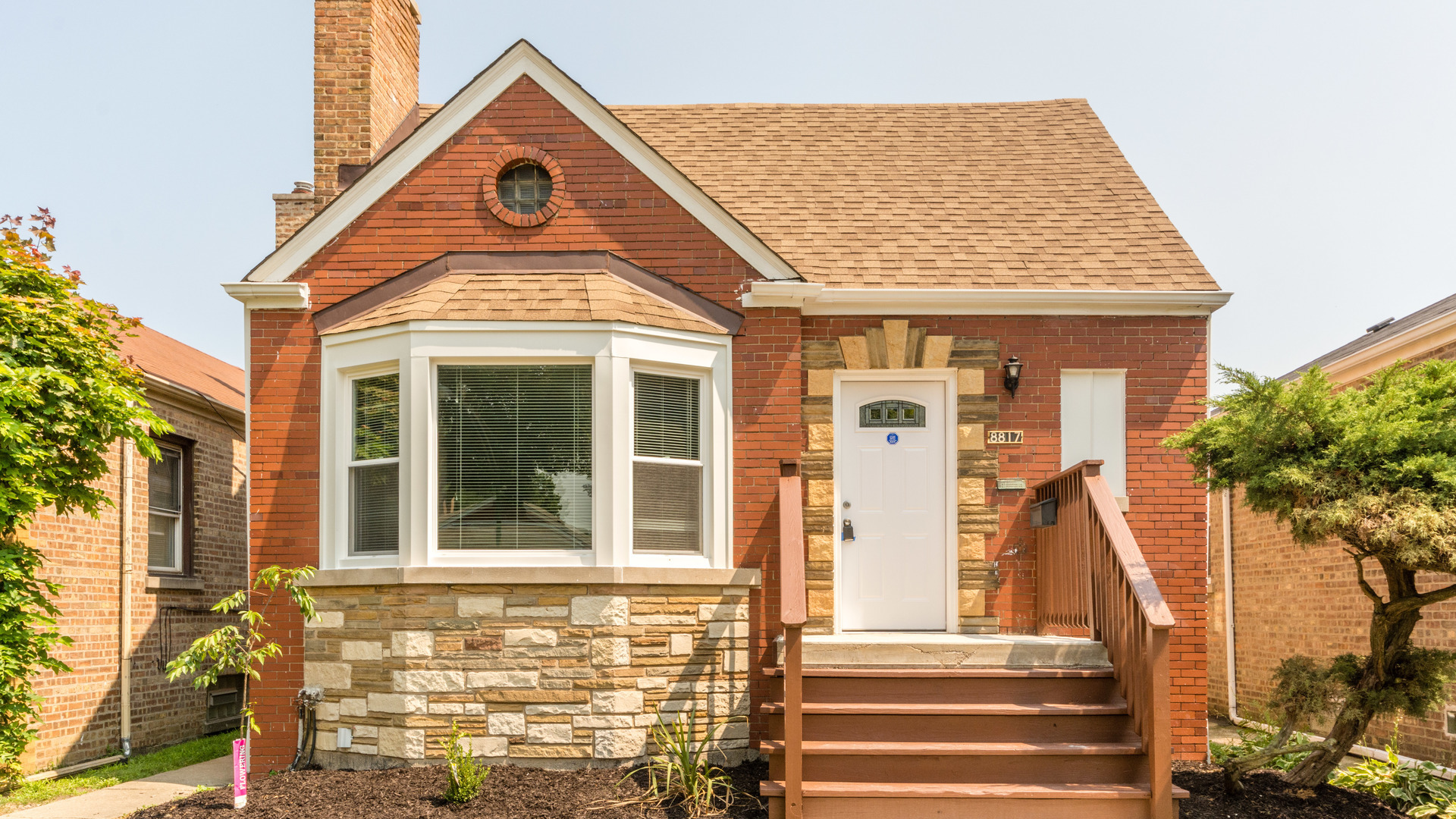 8817 S East End Avenue, Chicago, IL 60617