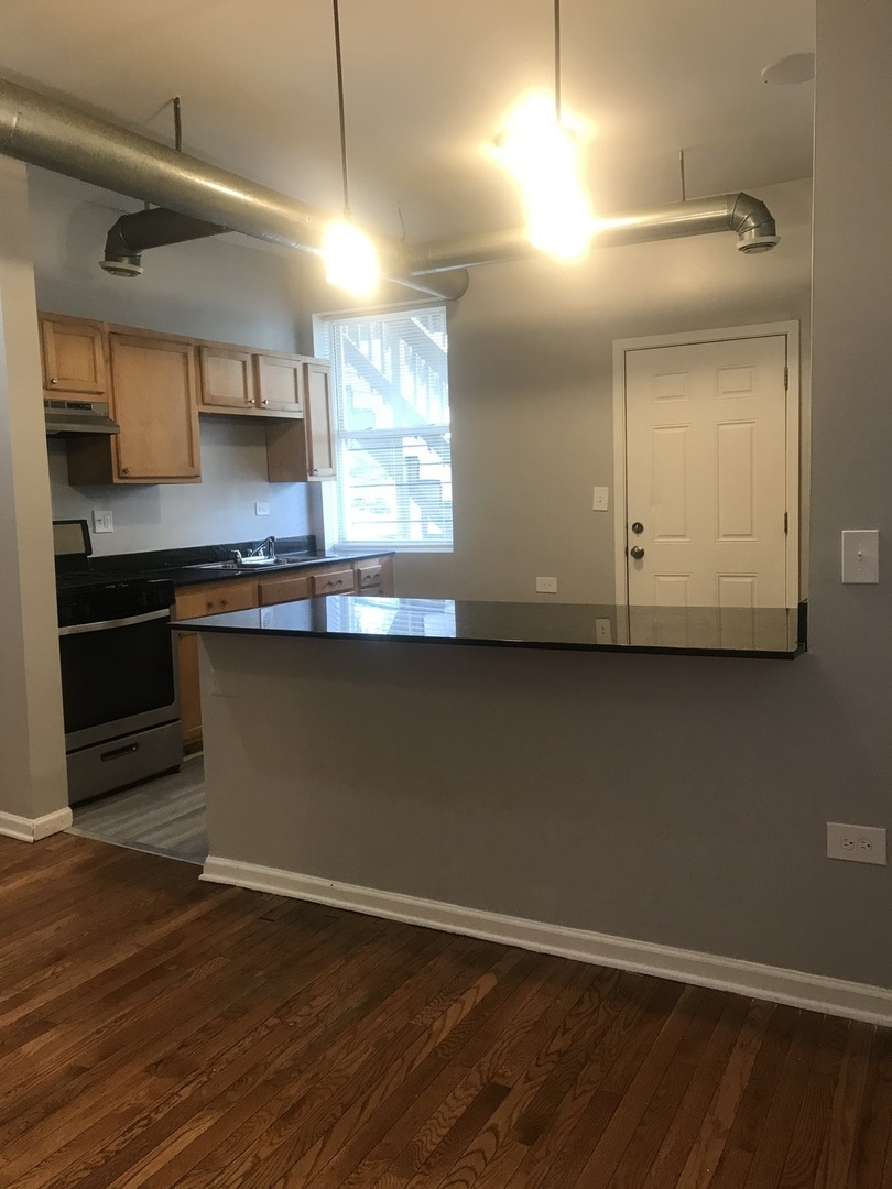 1532 E 65th Pl, Chicago | Reviews & Apartments for Rent | AptAmigo