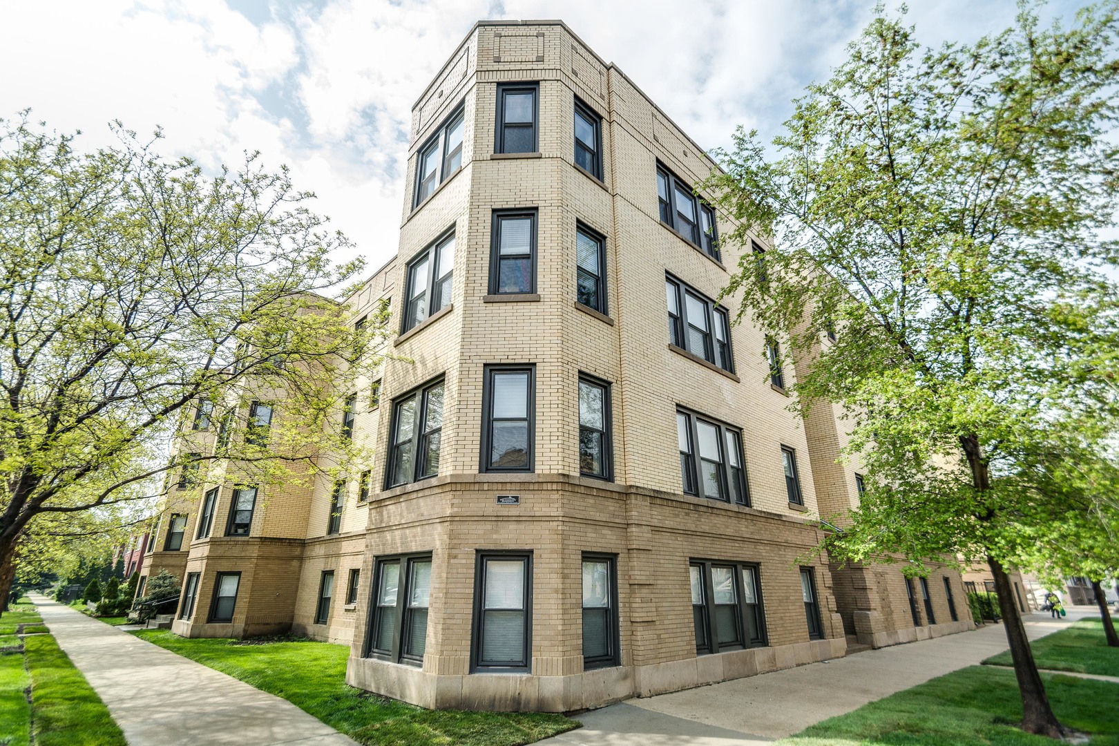 Chicago IL Homes for Sale - Chicago Real Estate | Bowers Realty Group