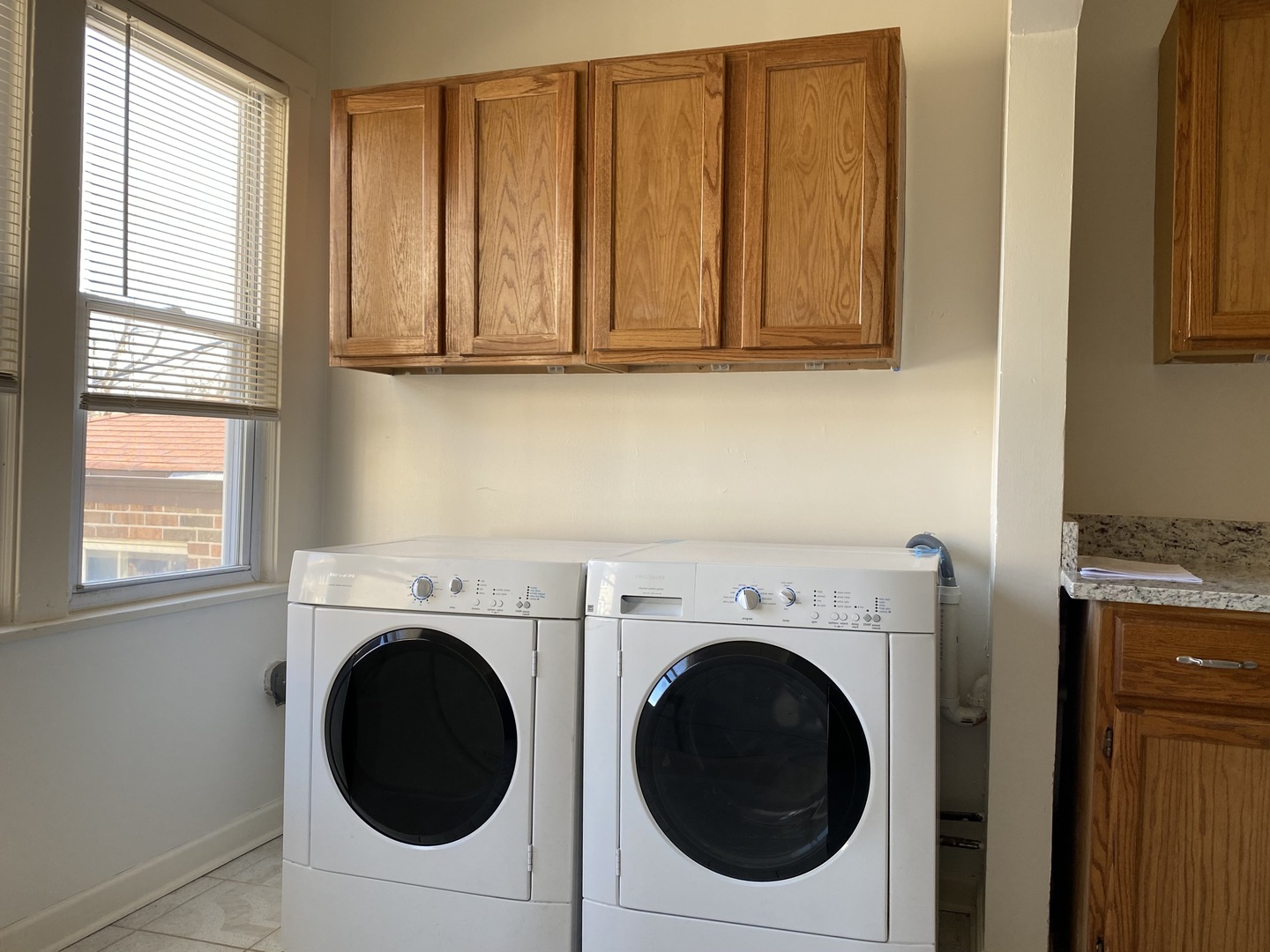 1770 W Granville Ave, Chicago | Reviews & Apartments for Rent | AptAmigo